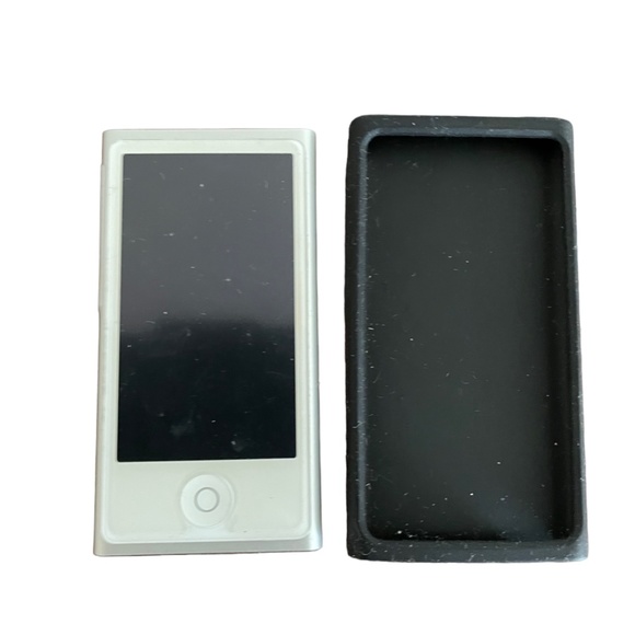 Apple | Portable Audio & Video | Apple A446 Silver Ipod Nano 7th ...